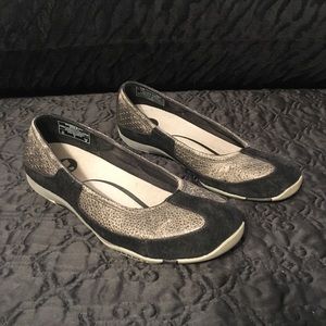 Merrell | Shoes | Merrell Ballet Style Flats Distressed Leather And ...